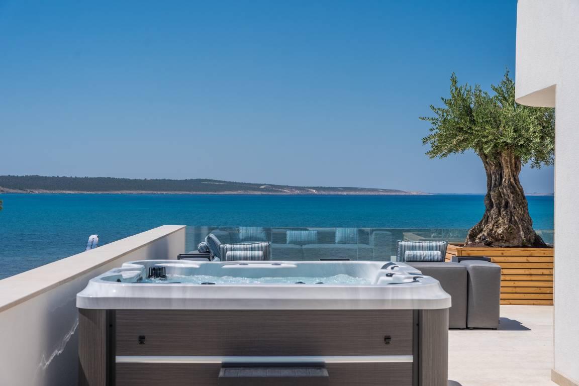 Villa ∙ 3 Bedrooms ∙ 6 Guests - Zadar