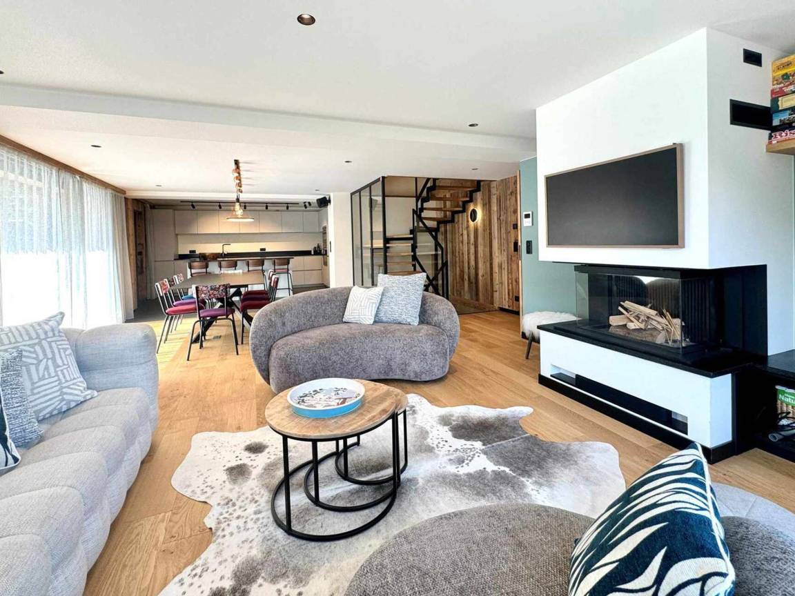 250 M² Chalet ∙ 6 Bedrooms ∙ 12 Guests - Les 3 Vallées