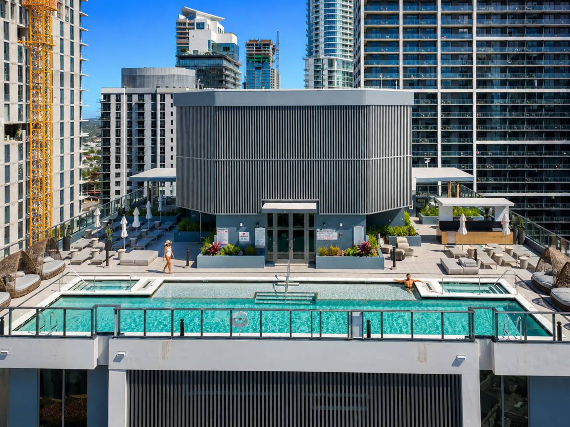 63 M² Apartment ∙ 1 Bedroom ∙ 4 Guests - Miami Beach, FL