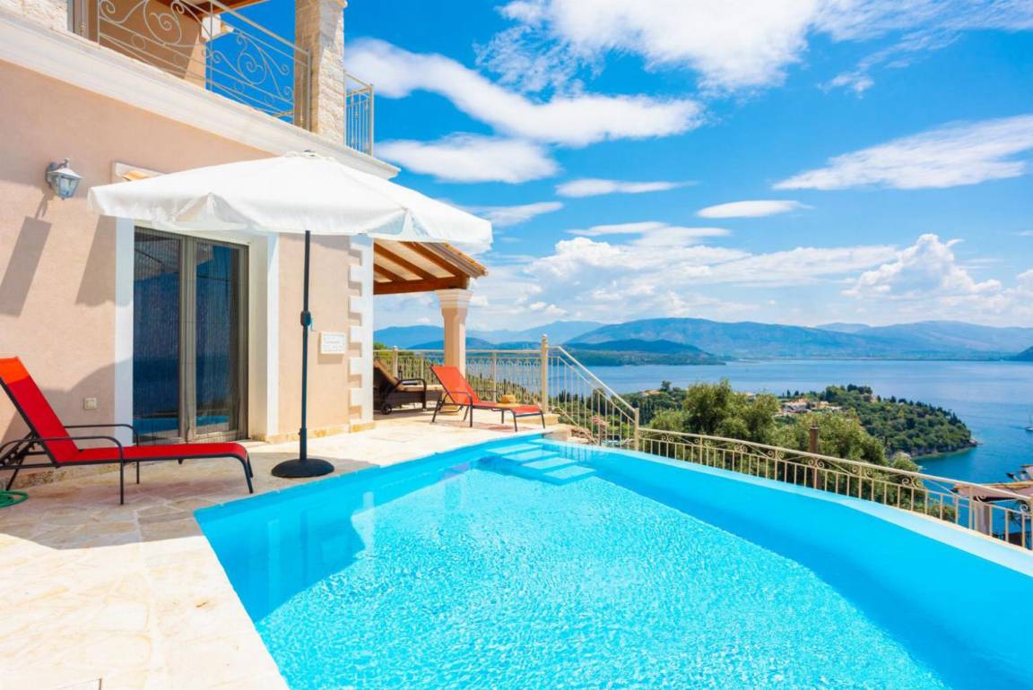 180 M² Villa ∙ 3 Sovrum ∙ 6 Gäster - Kassiópi