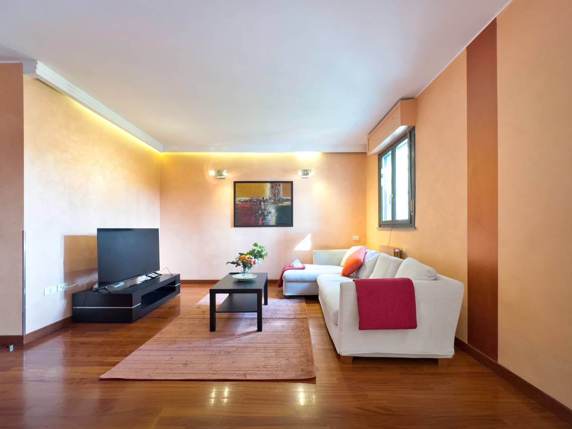 130 M² Appartement ∙ 2 Chambres ∙ 6 Personnes - Milan