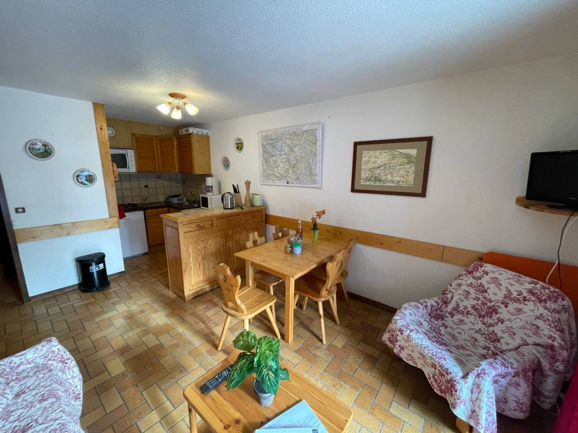 34 M² Huoneisto ∙ 1 Makuuhuone ∙ 4 Vierasta - Névache