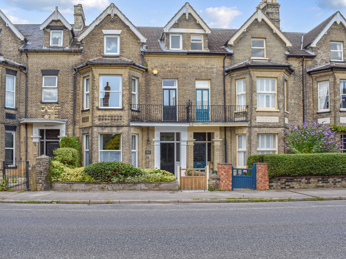 Cottage ∙ 7 Bedrooms ∙ 14 Guests - Lowestoft