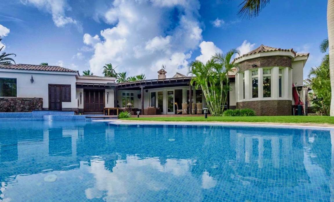 700 M² Villa ∙ 5 Bedrooms ∙ 12 Guests - Gran Canaria