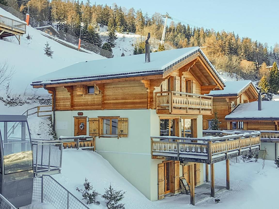 180 M² Ferienhaus ∙ 5 Schlafzimmer ∙ 10 Gäste - Ovronnaz