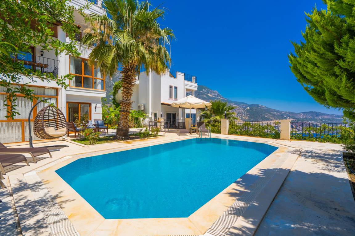 165 M² Villa ∙ 3 Bedrooms ∙ 6 Guests - Kalkan