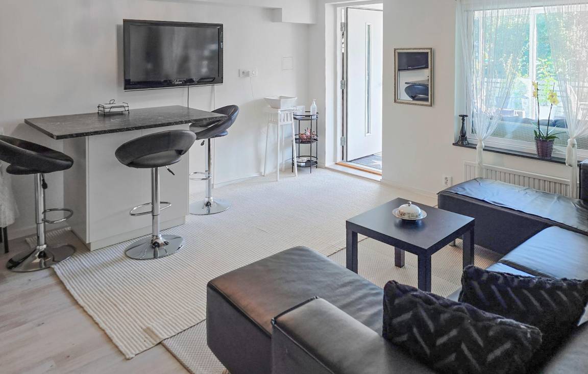 68 M² Lägenhet ∙ 2 Sovrum ∙ 3 Gäster - Huddinge