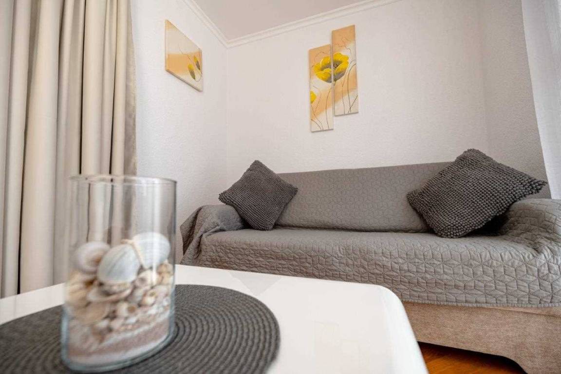 Apartment ∙ 2 Bedrooms ∙ 5 Guests - Nin