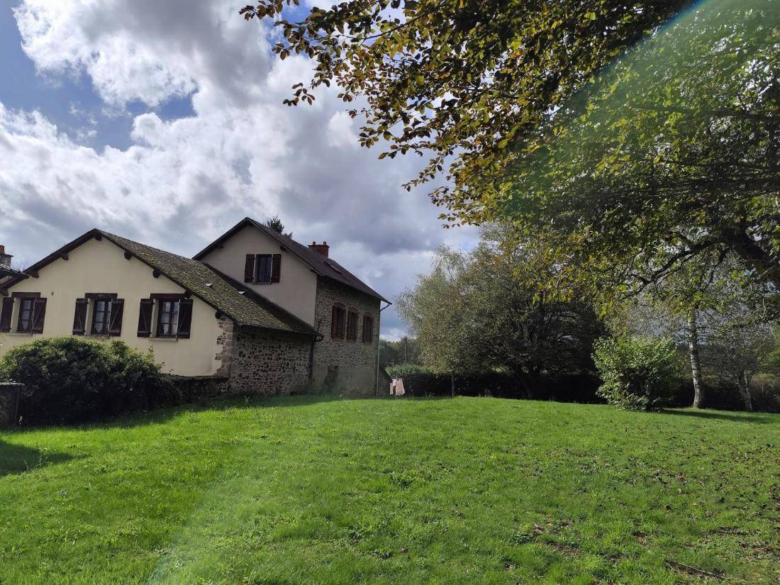 200 M² Maison De Vacances ∙ 3 Chambres ∙ 7 Personnes - Limousin