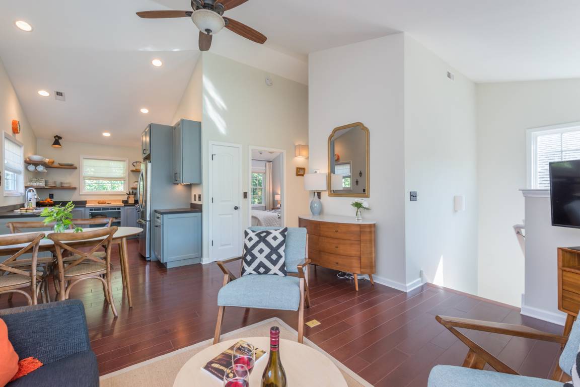74 M² Apartment ∙ 1 Bedroom ∙ 2 Guests - Black Mountain, NC