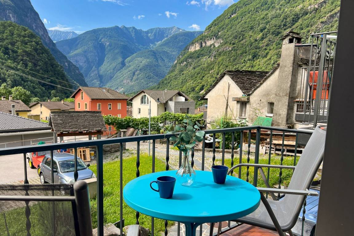 75 M² Ferienhaus ∙ 3 Schlafzimmer ∙ 4 Gäste - Maggiatal