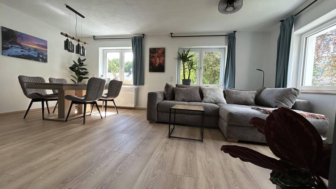 60 M² Ferienwohnung ∙ 1 Schlafzimmer ∙ 3 Gäste - Dahn