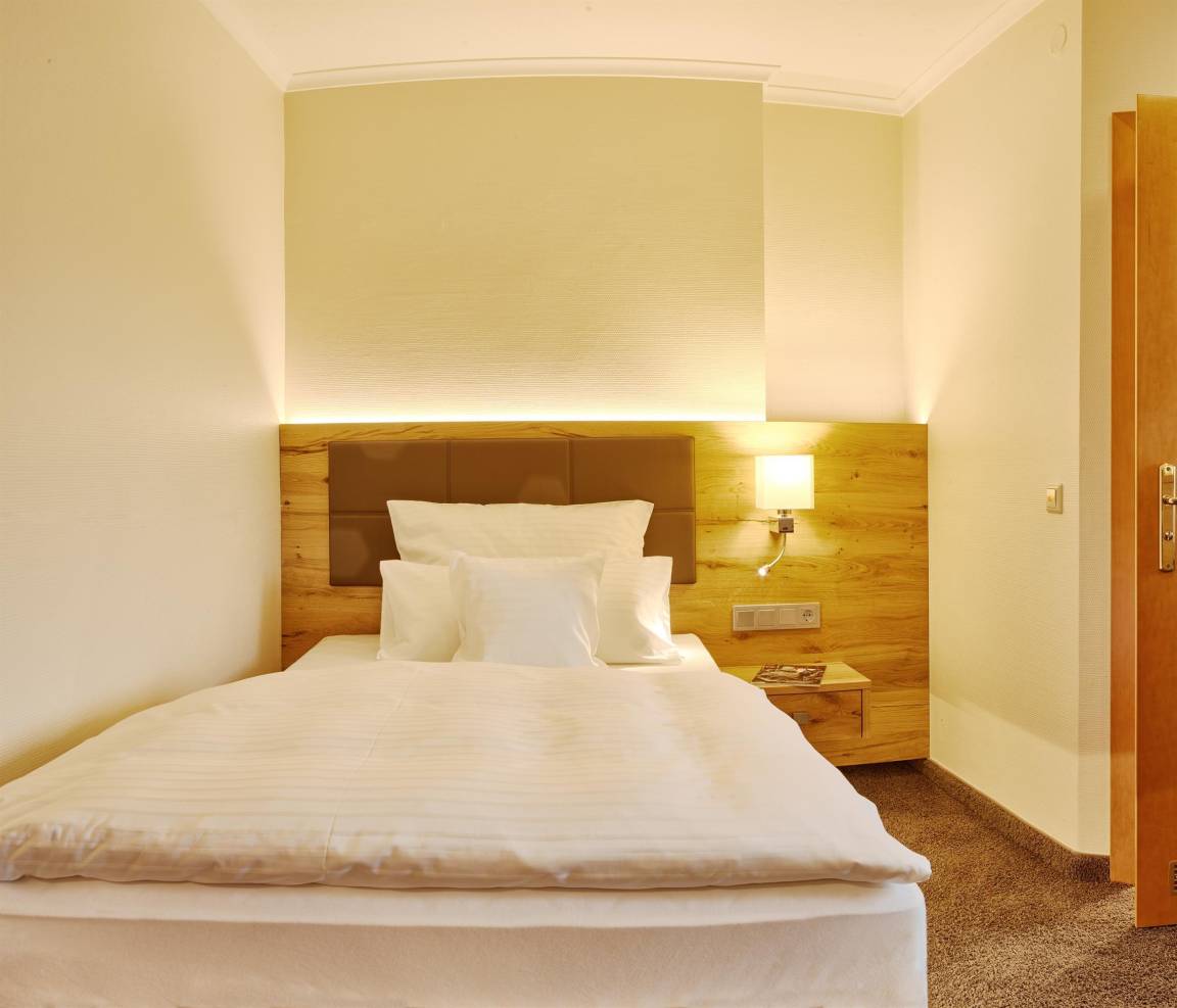16 M² Hotel ∙ 1 Bedroom ∙ 1 Guest - Trier