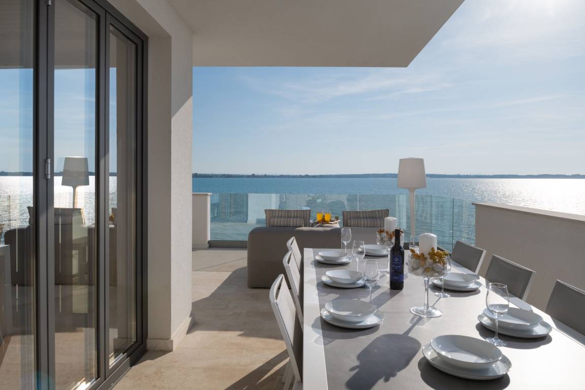 Villa ∙ 5 Habitaciones ∙ 10 Huéspedes - Nin