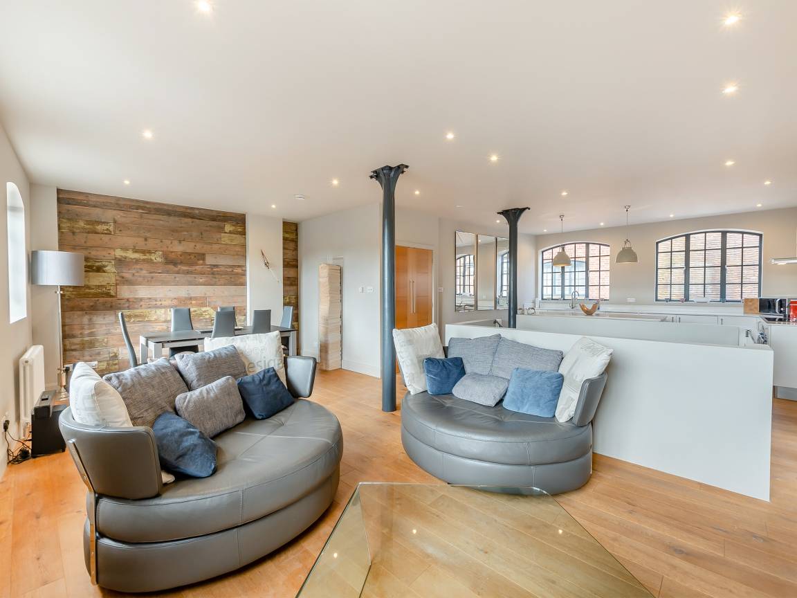 Cottage ∙ 3 Bedrooms ∙ 6 Guests - Chichester