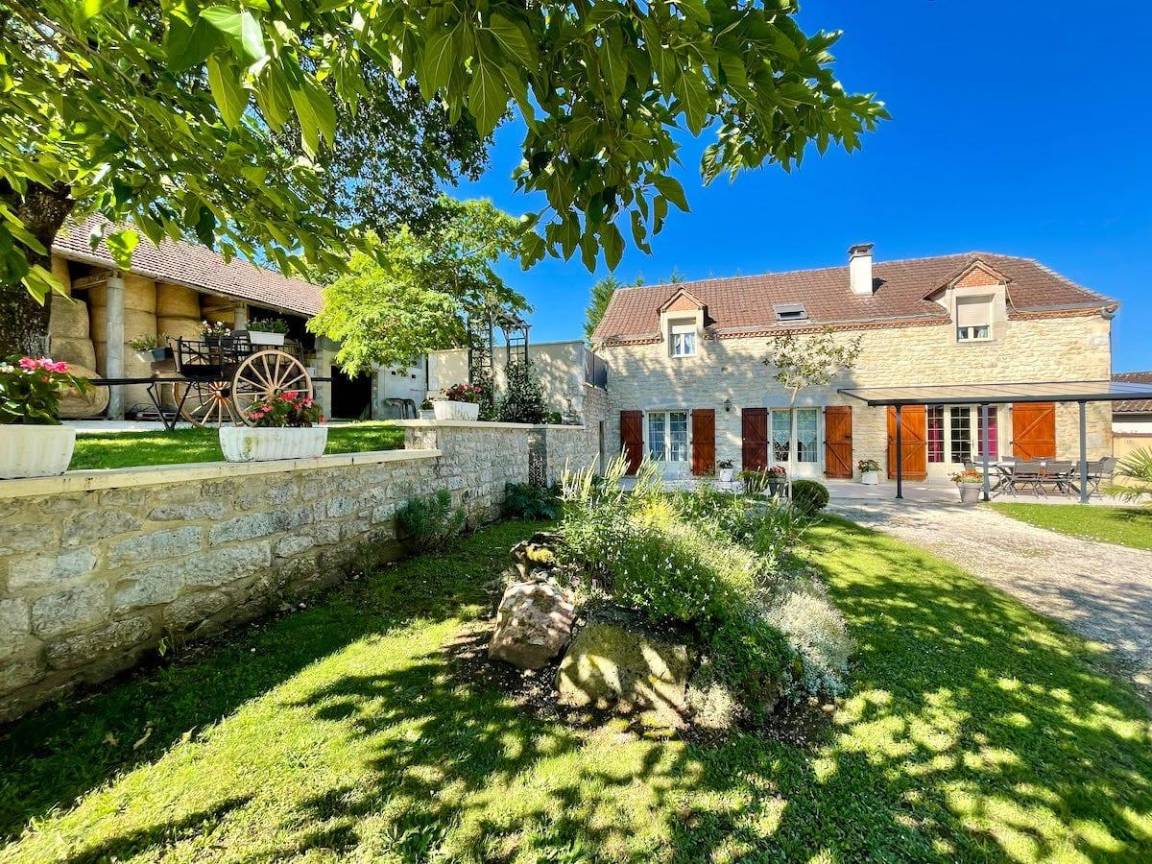 170 M² Gîte ∙ 4 Chambres ∙ 8 Personnes - Payrac