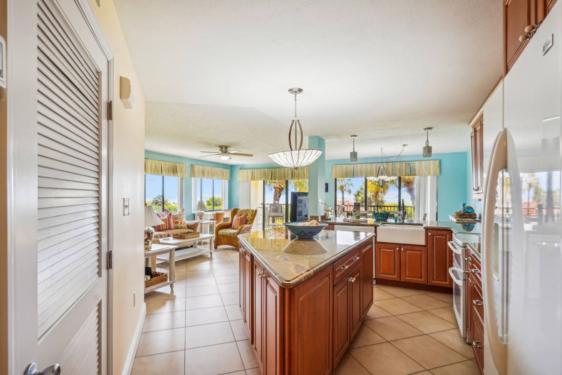 116 M² Condo ∙ 2 Bedrooms ∙ 4 Guests - Treasure Island, FL