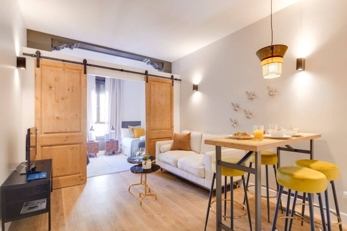 55 M² Apartment ∙ 2 Bedrooms ∙ 4 Guests - Barcelona