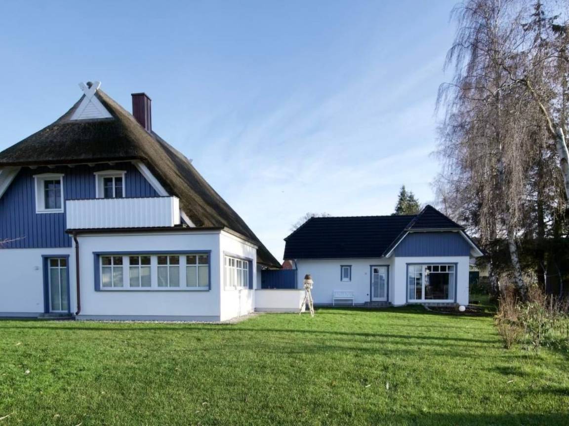 165 M² Ferienhaus ∙ 3 Schlafzimmer ∙ 6 Gäste - Born am Darß