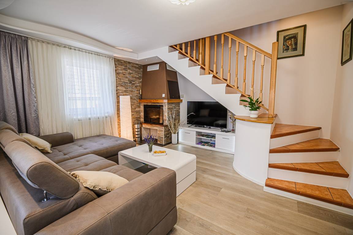 105 M² Apartment ∙ 3 Bedrooms ∙ 10 Guests - Bovec
