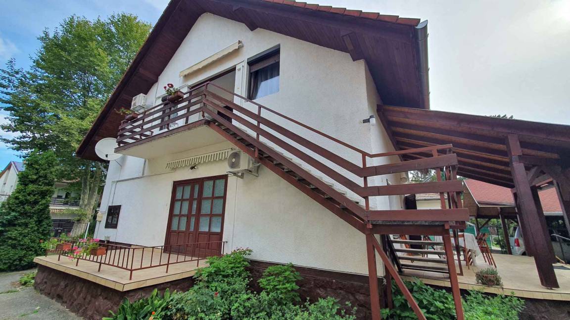 100 M² Apartment ∙ 3 Bedrooms ∙ 8 Guests - Siófok