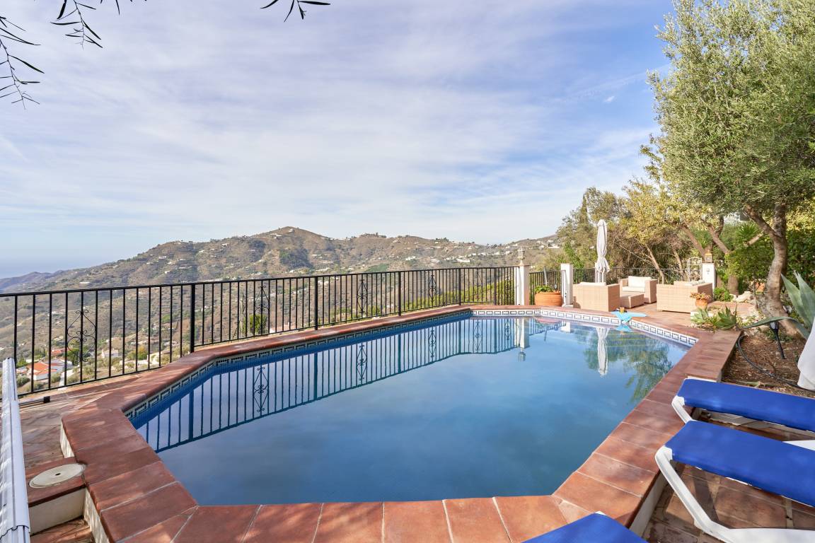 81 M² Huis ∙ 3 Slaapkamers ∙ 5 Gasten - Cómpeta