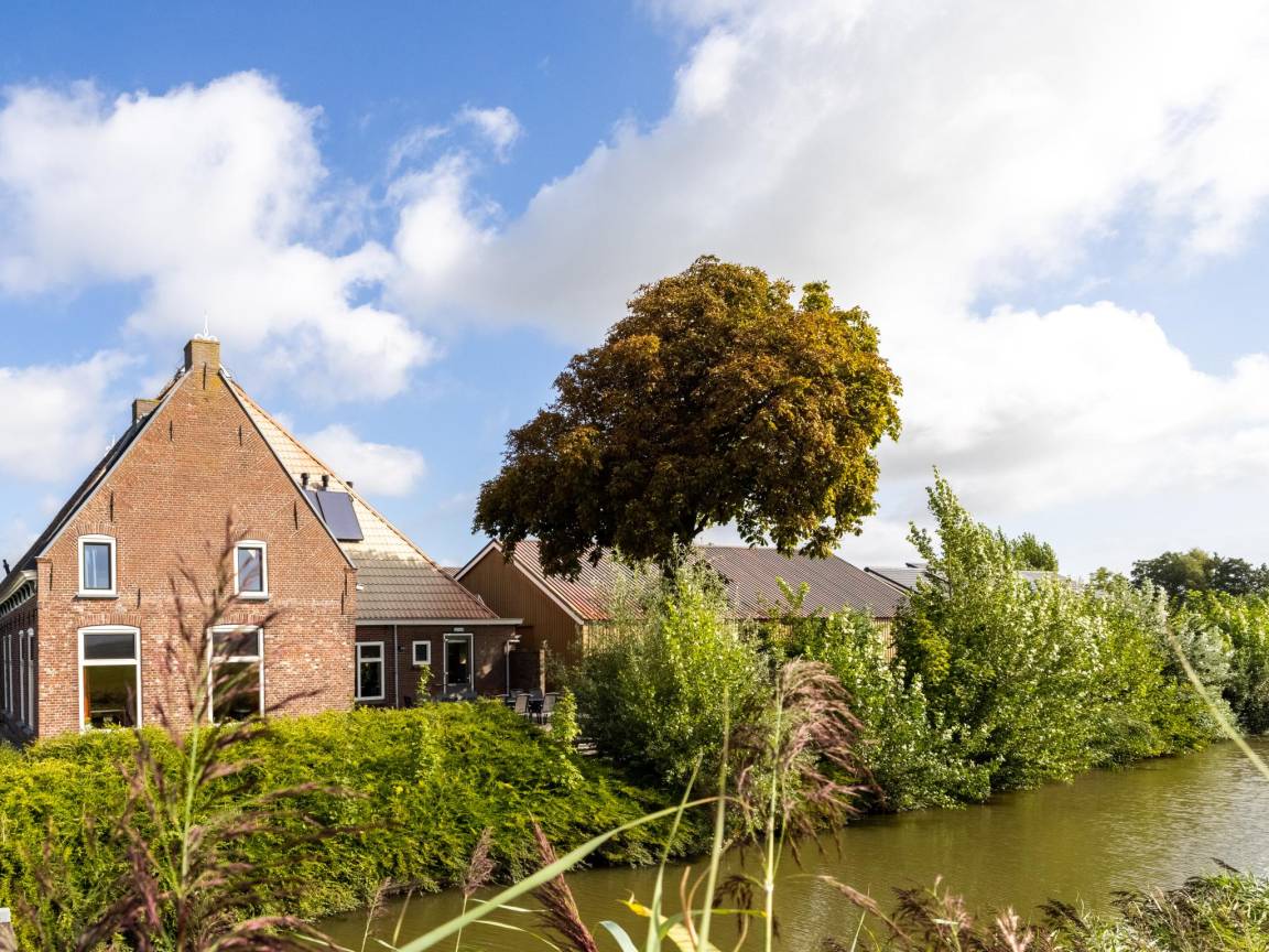 320 M² Ferienhaus ∙ 8 Schlafzimmer ∙ 22 Gäste - Leeuwarden
