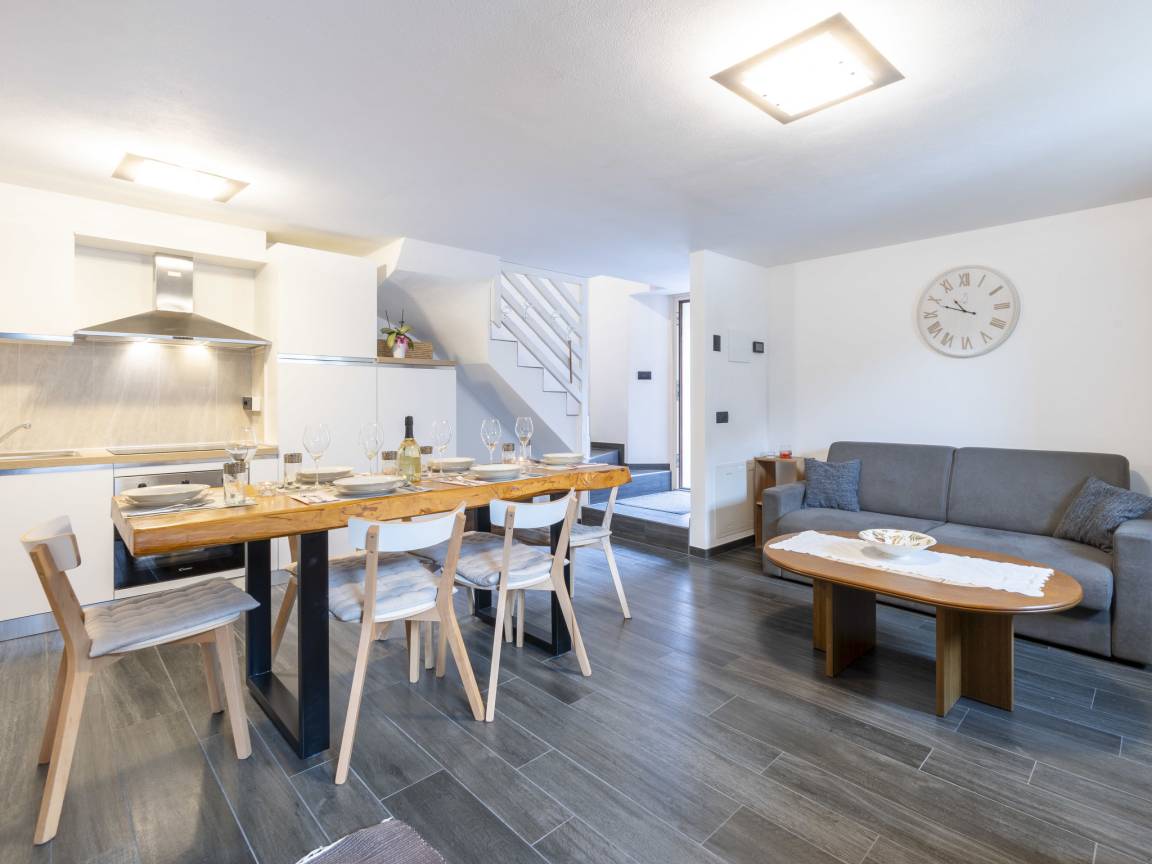 64 M² Ferienhaus ∙ 2 Schlafzimmer ∙ 6 Gäste - Chiavenna