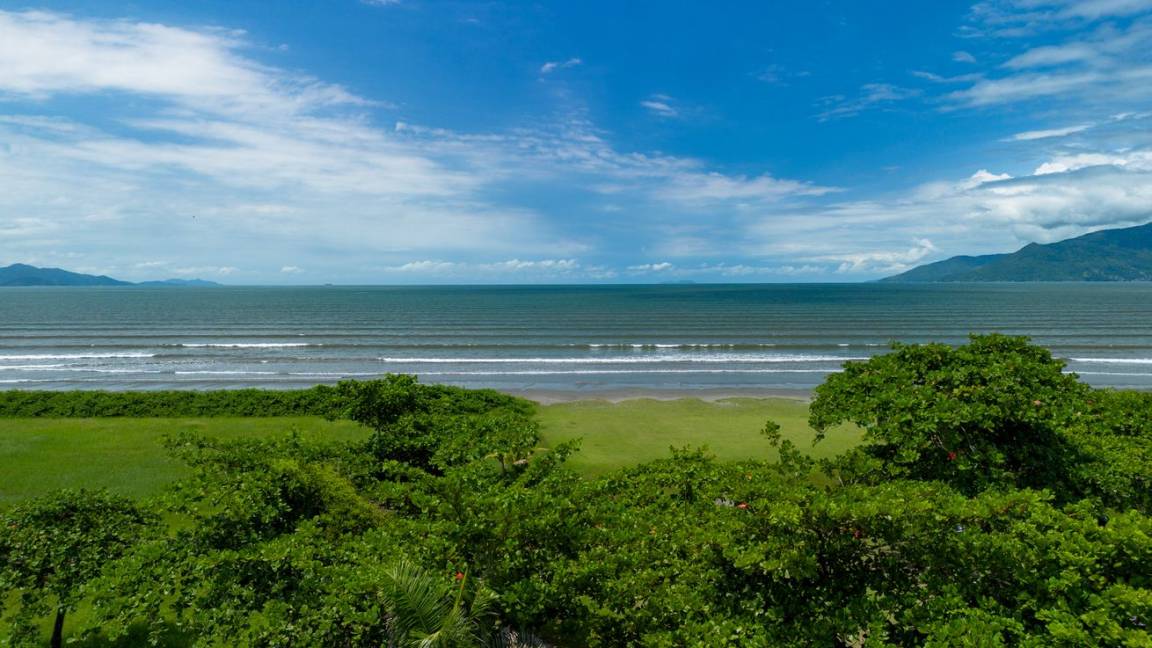 180 M² Casa ∙ 3 Quartos ∙ 8 Hóspedes - Caraguatatuba