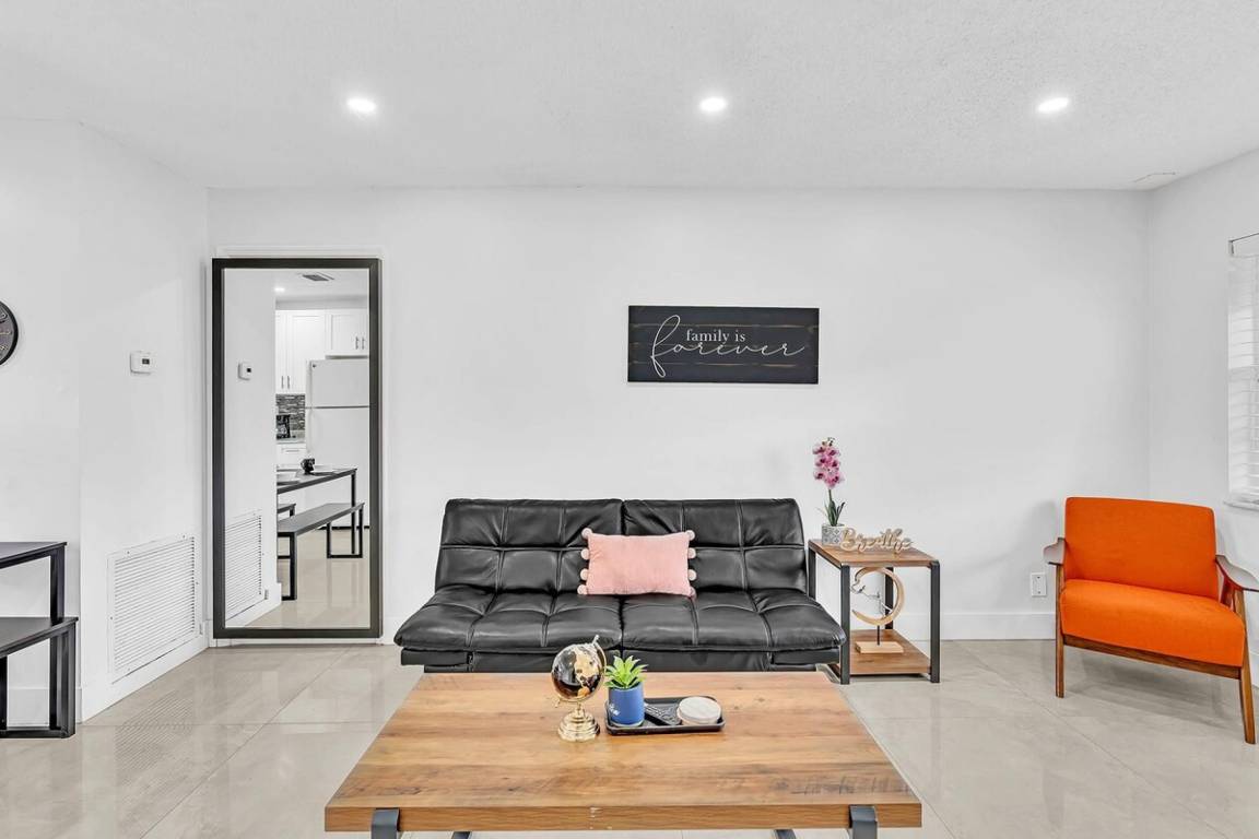 65 M² House ∙ 1 Bedroom ∙ 6 Guests - Sunrise, FL
