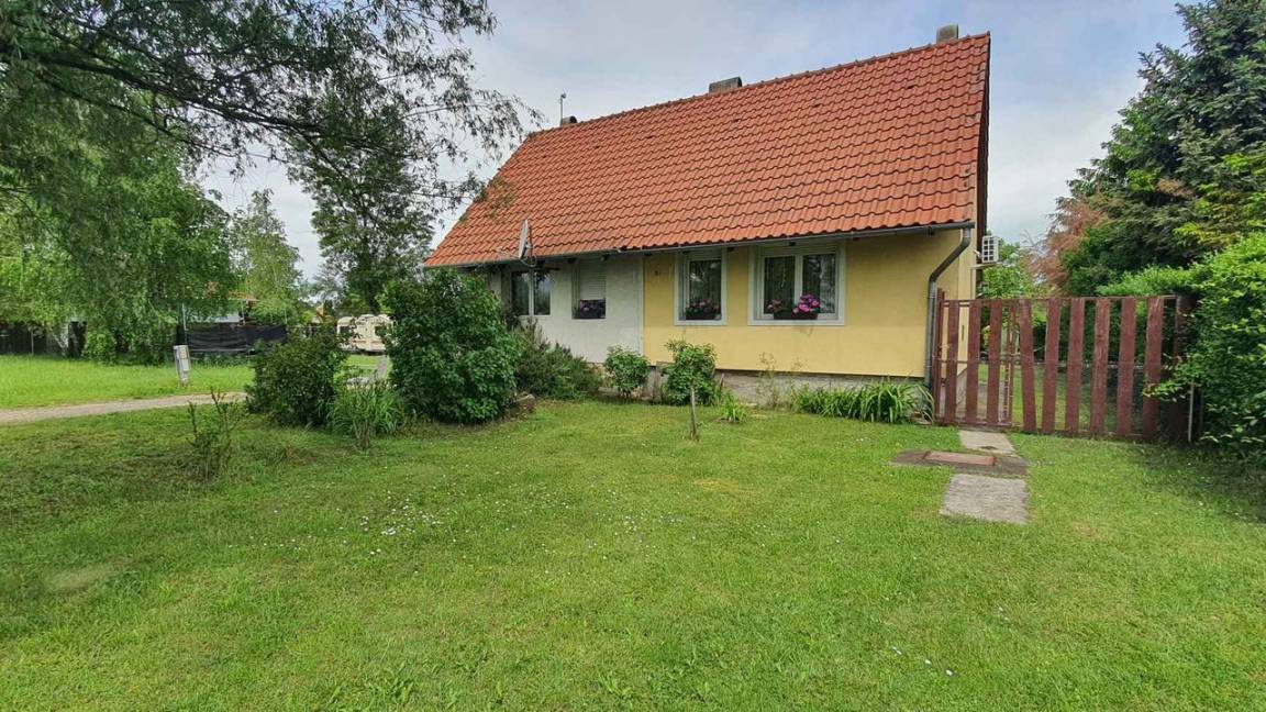 45 M² Ferienhaus ∙ 3 Schlafzimmer ∙ 5 Gäste - Plattensee