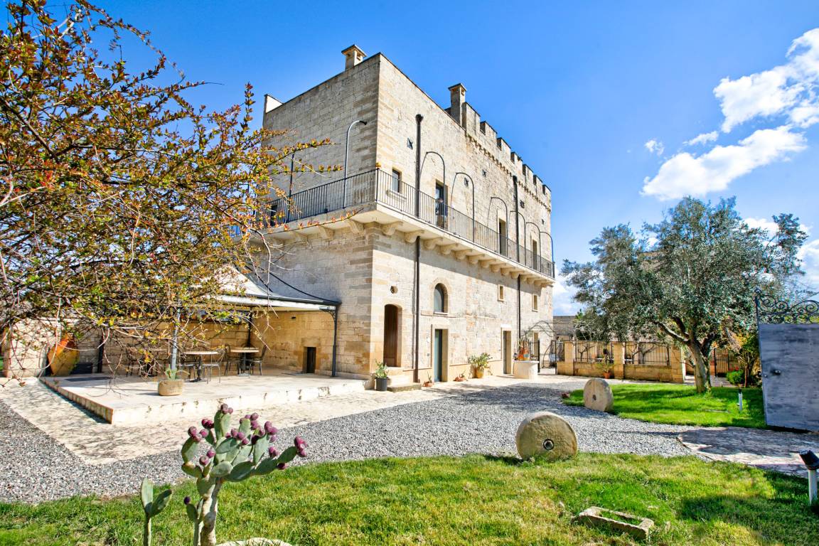 50 M² Villa ∙ 8 Bedrooms ∙ 16 Guests - Grottaglie
