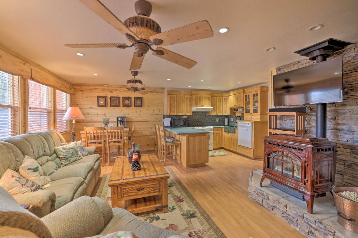 130 M² House ∙ 3 Bedrooms ∙ 6 Guests - Navajo Lake, UT