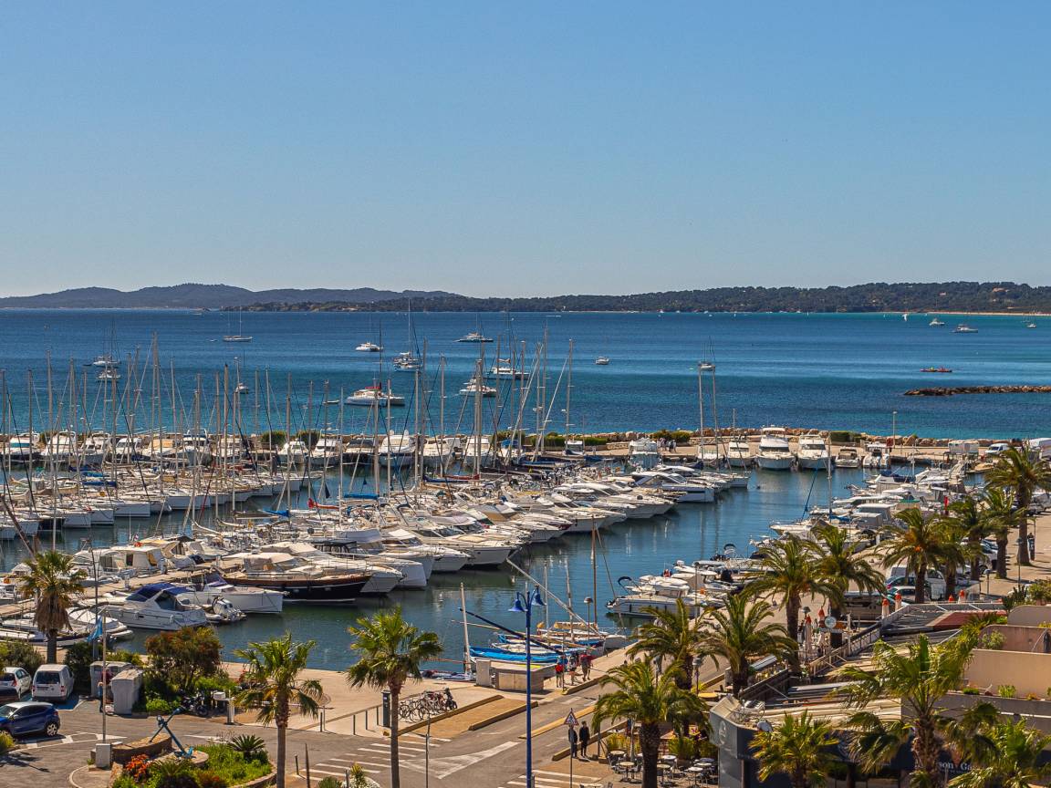 115 M² Apartment ∙ 3 Bedrooms ∙ 6 Guests - Hyères