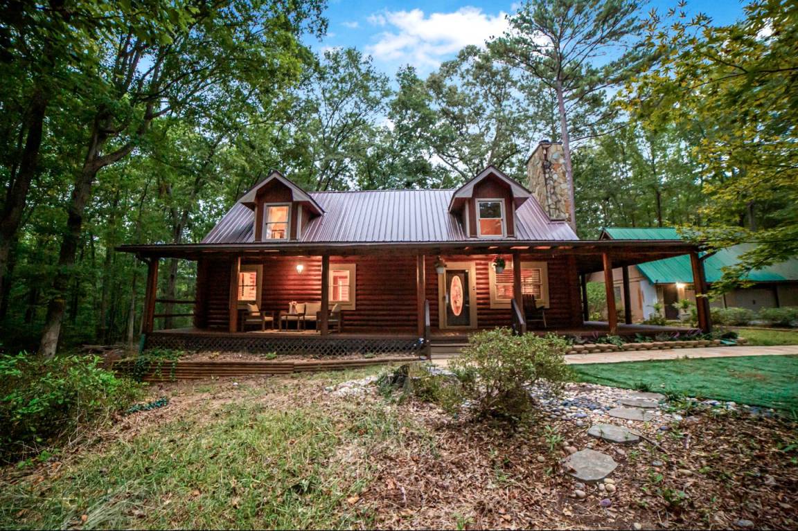 House ∙ 3 Bedrooms ∙ 6 Guests - McDonough, GA