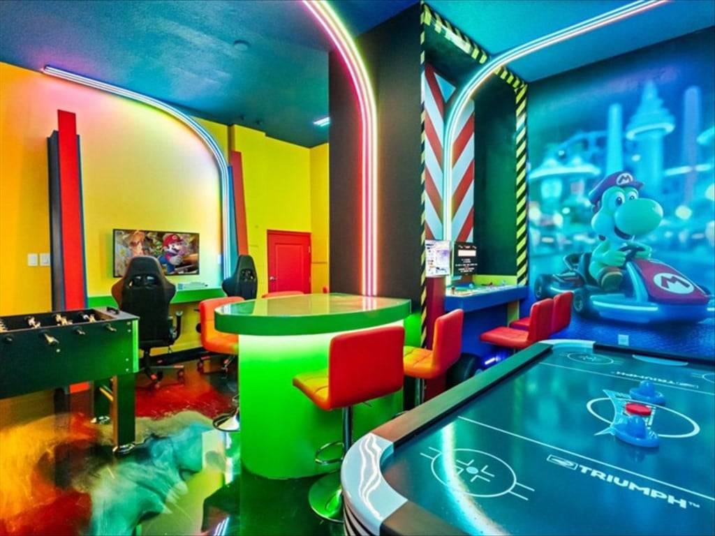 178 M² House ∙ 5 Bedrooms ∙ 10 Guests - Orlando, FL