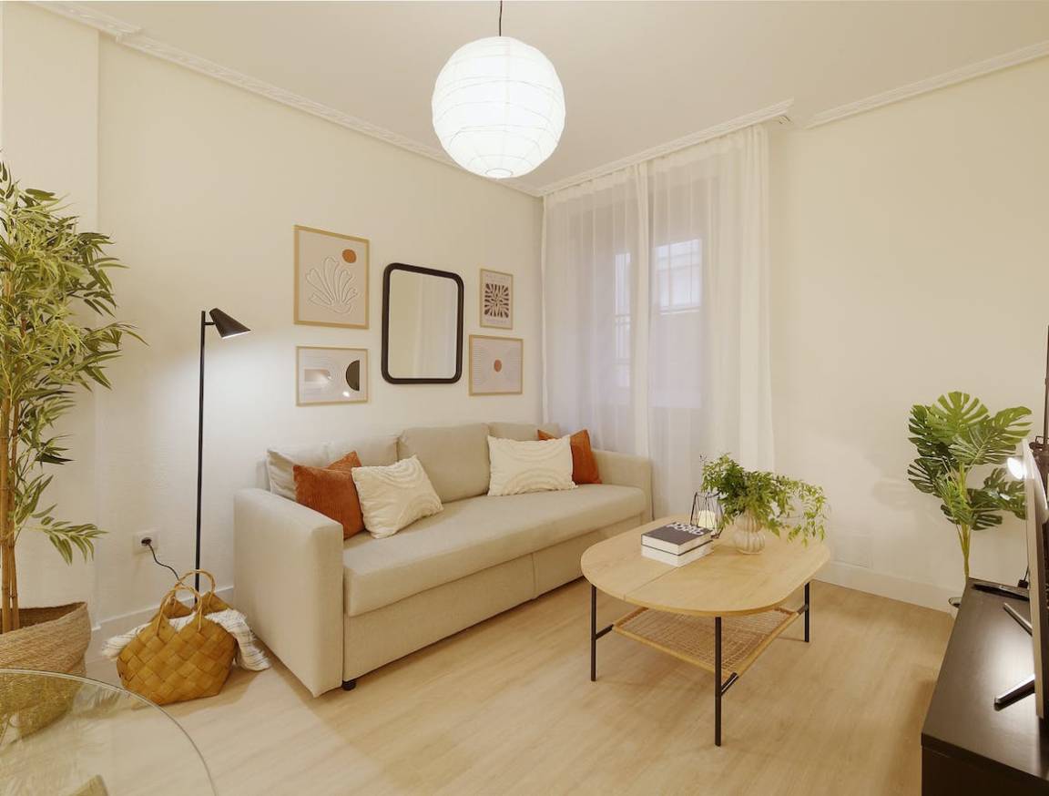 93 M² Apartamento ∙ 3 Habitaciones ∙ 6 Huéspedes - Avilés