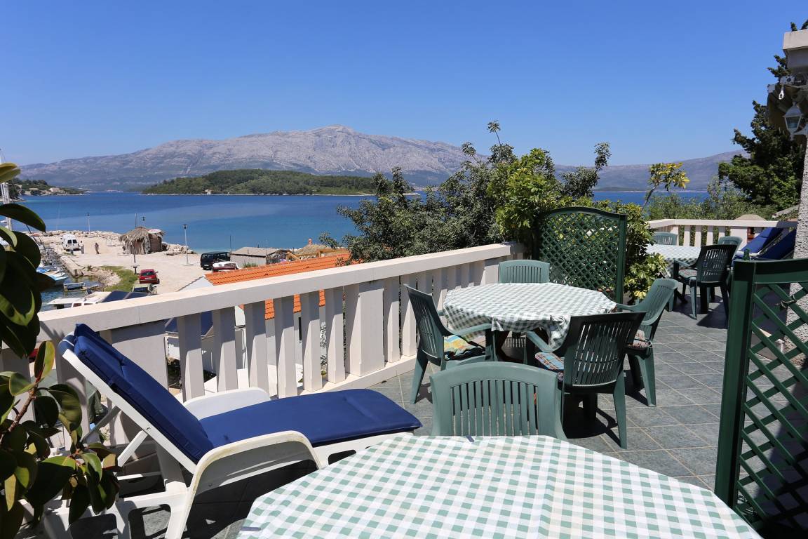 100 M² Apartamento ∙ 3 Habitaciones ∙ 8 Huéspedes - Lumbarda