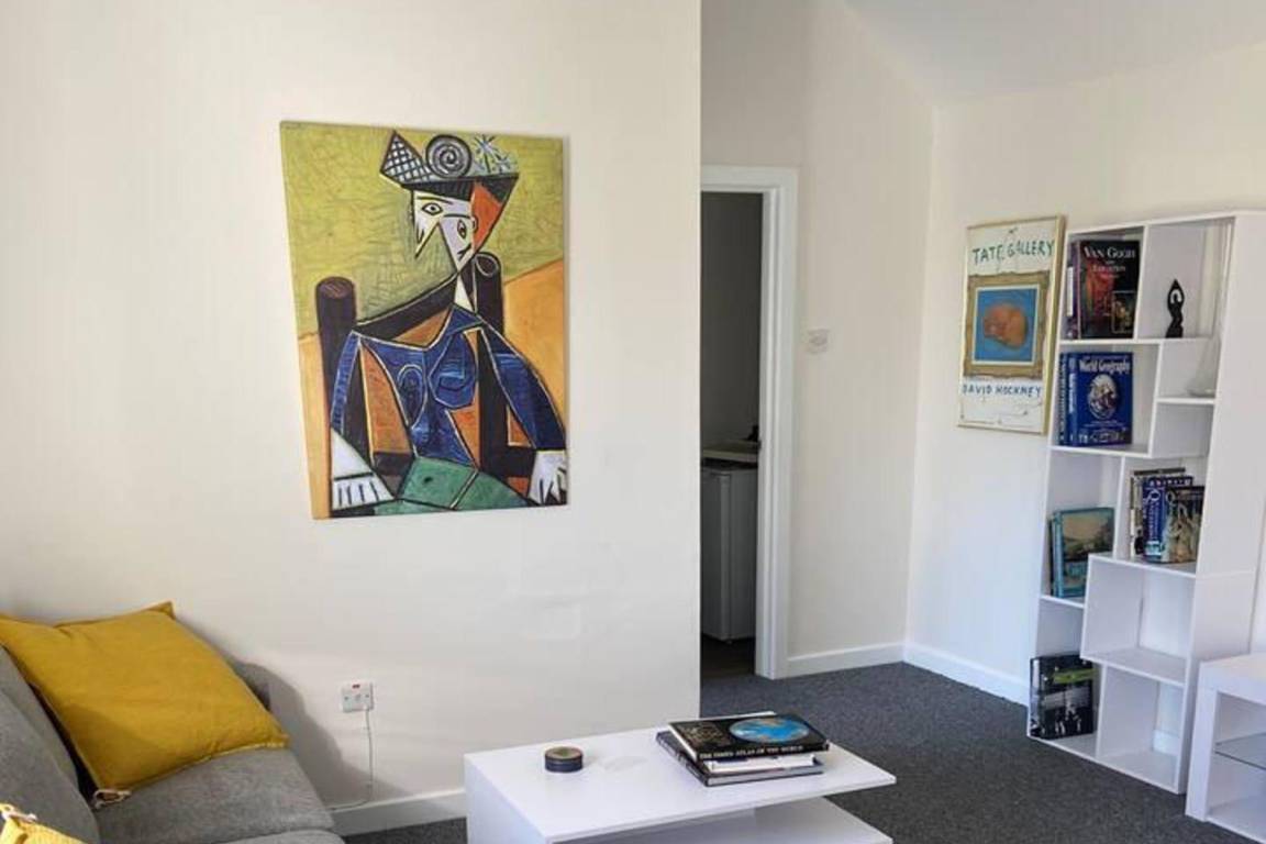 95 M² House ∙ 3 Bedrooms ∙ 6 Guests - Enniskillen