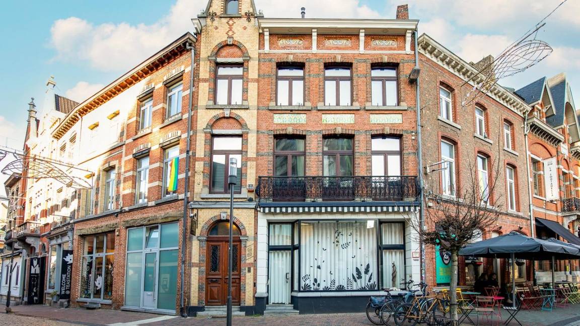 180 M² House ∙ 3 Bedrooms ∙ 12 Guests - Genk
