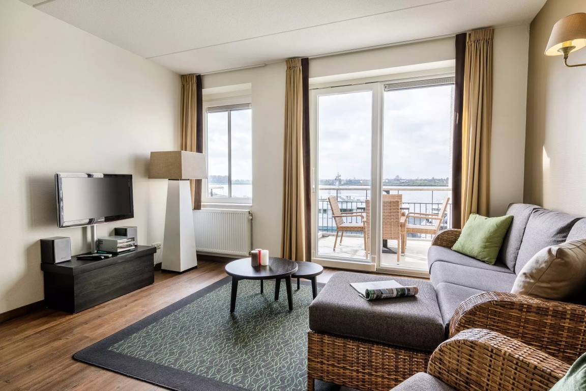 71 M² Hotel ∙ 2 Slaapkamers ∙ 4 Gasten - Zeewolde