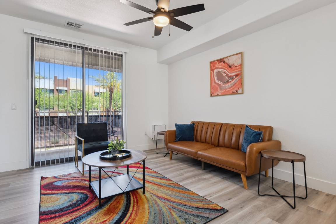 Apartment ∙ 2 Bedrooms ∙ 5 Guests - Camelback Ranch