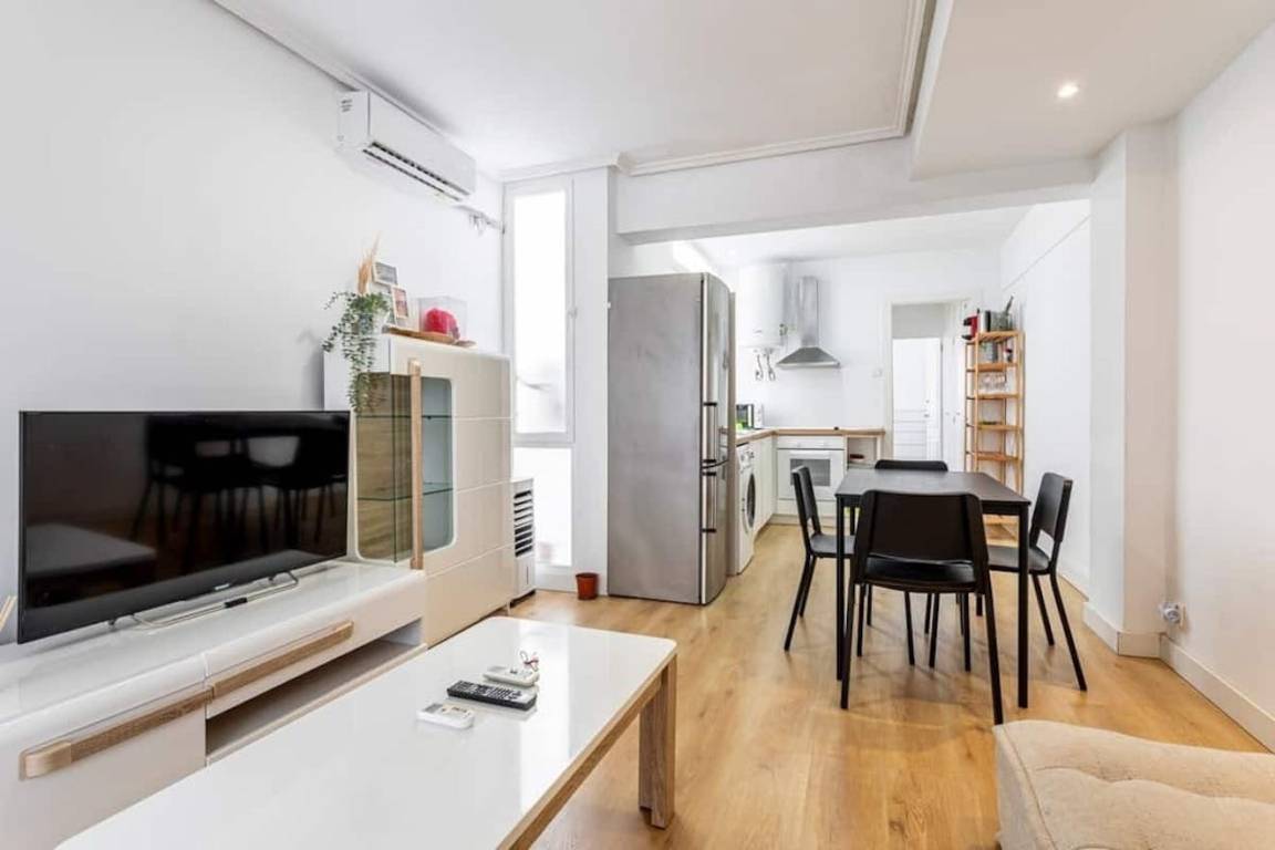 68 M² Apartment ∙ 3 Bedrooms ∙ 5 Guests - Valencia