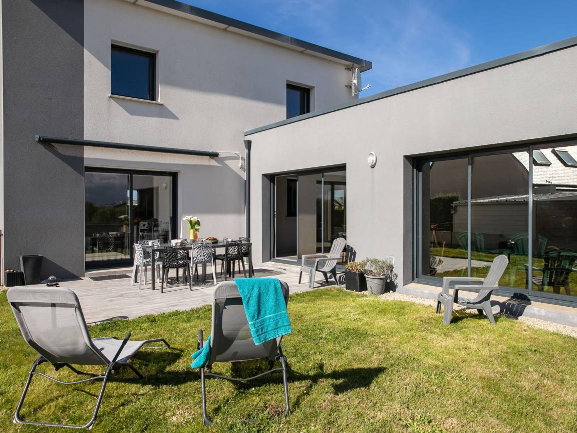150 M² Maison De Vacances ∙ 1 Chambre ∙ 8 Personnes - Santec