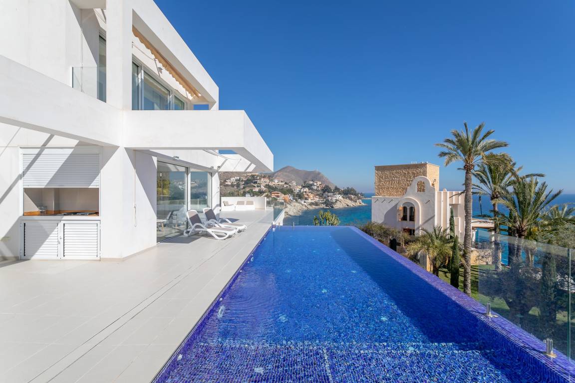 400 M² Villa ∙ 6 Bedrooms ∙ 14 Guests - El Campello
