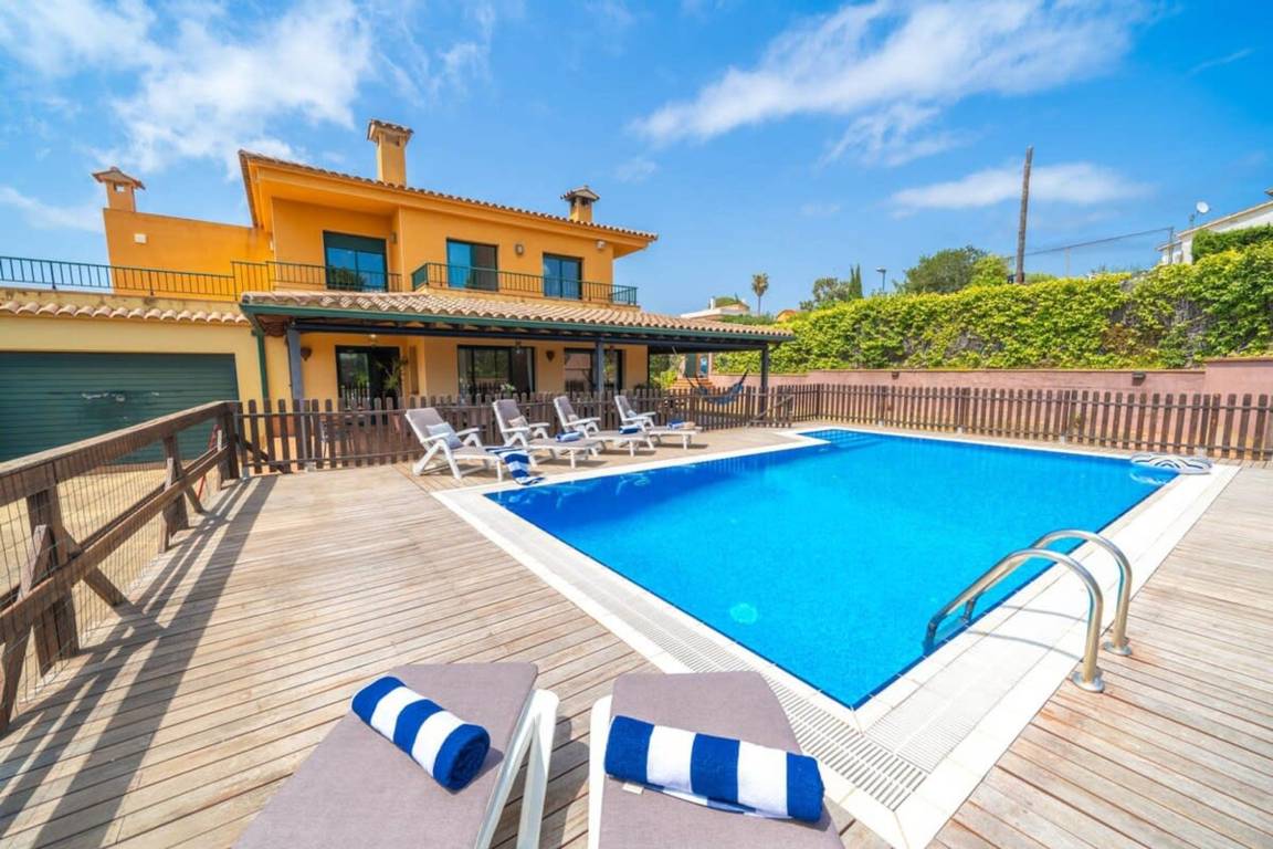 Apartment ∙ 5 Bedrooms ∙ 11 Guests - Lloret de Mar