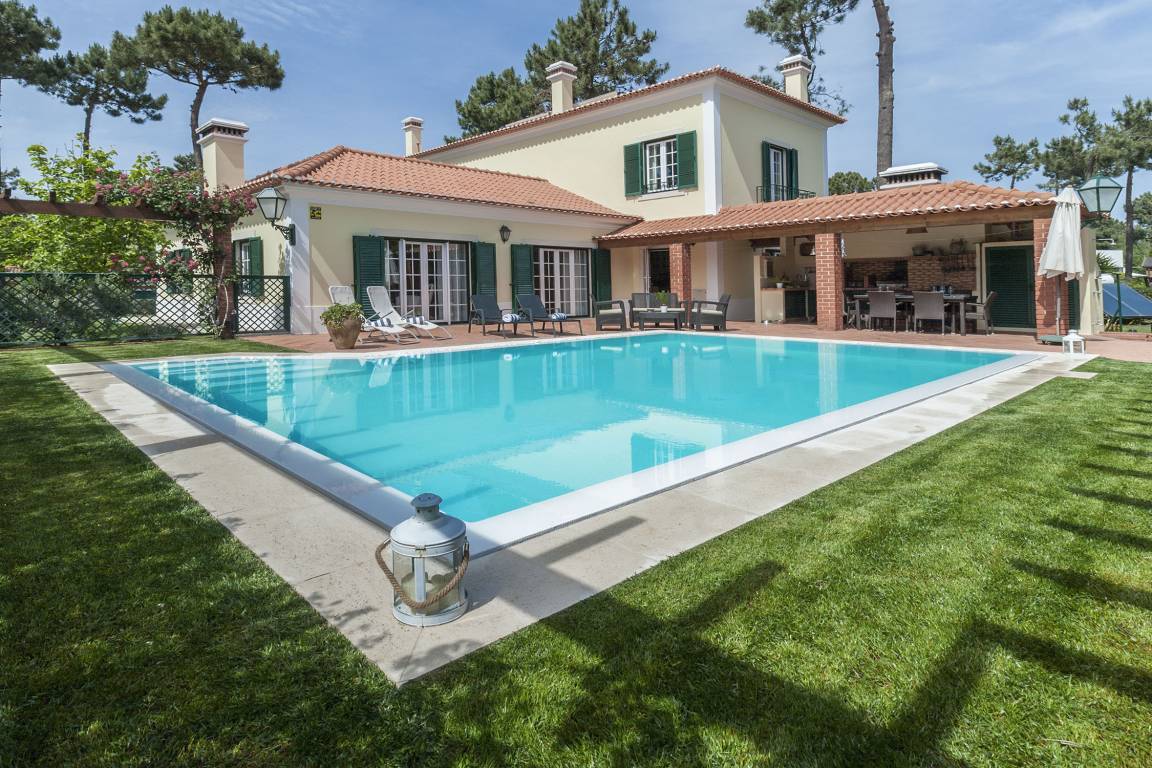 200 M² Villa ∙ 4 Bedrooms ∙ 8 Guests - Costa da Caparica
