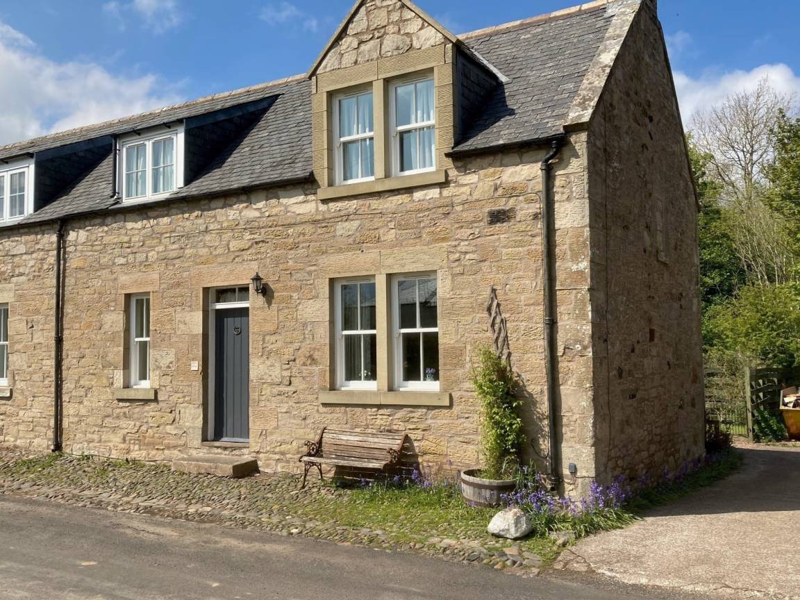 Cottage ∙ 2 Bedrooms ∙ 5 Guests - Eyemouth