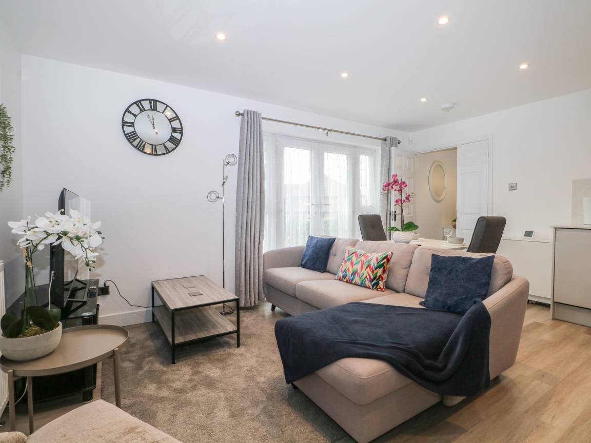 Cottage ∙ 2 Bedrooms ∙ 4 Guests - Slough