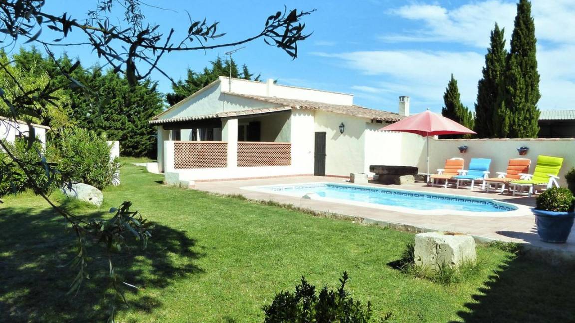 90 M² House ∙ 3 Bedrooms ∙ 6 Guests - Arles